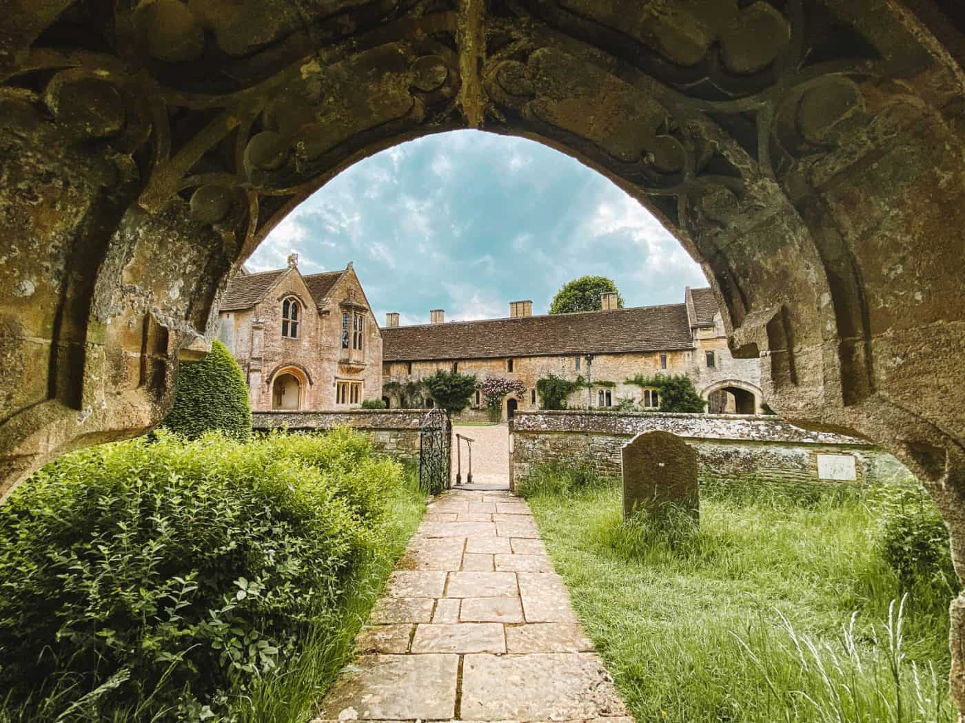 Great Chalfield Manor Poldark Location - How To Visit Killewarren In ...